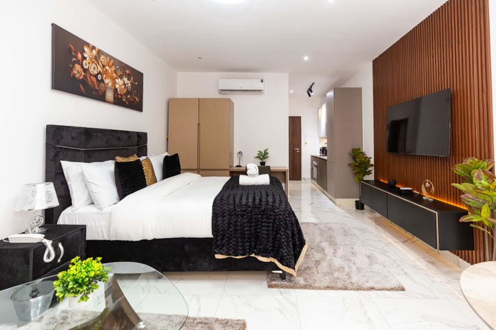 Opulent Studio Apt @ The Essence , Airport - Ghana