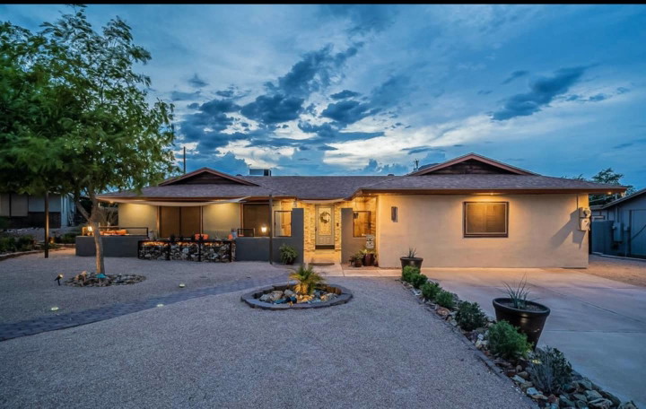 Cute & Cozy 1 Bedroom Private Guest Suite - Phoenix, AZ