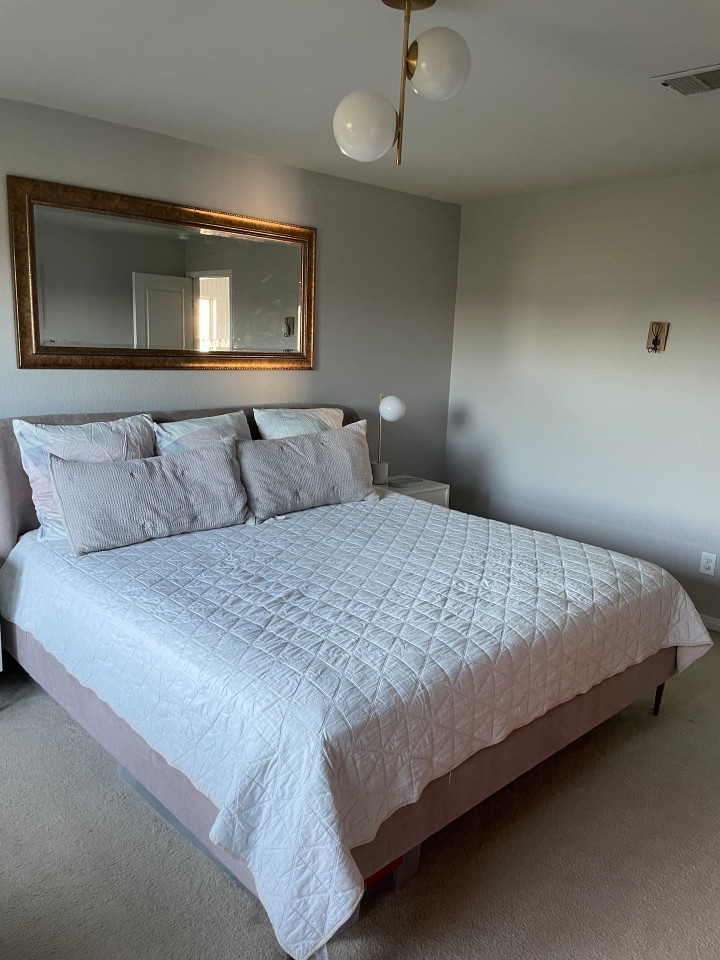 Master Bedroom With Private Restroom - Houston, TX