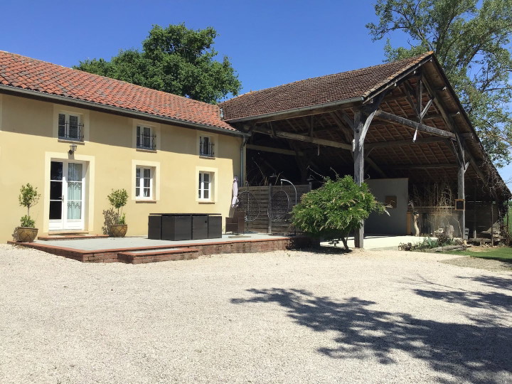 Gite Au Débent Converted Barn Light,airy,spacious - Gers