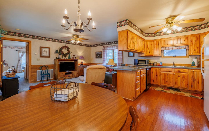 River's View- Spacious Retreat, Overlooking The Shoshone River - Cody, WY