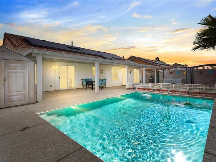3bd Pool+jacuzzi Oasis! - North Las Vegas, NV