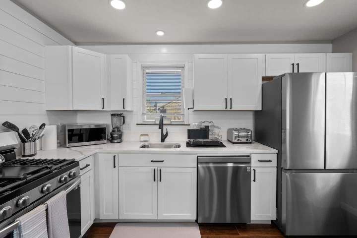 #22- 4b/2ba- Central Ct - Farmington, CT