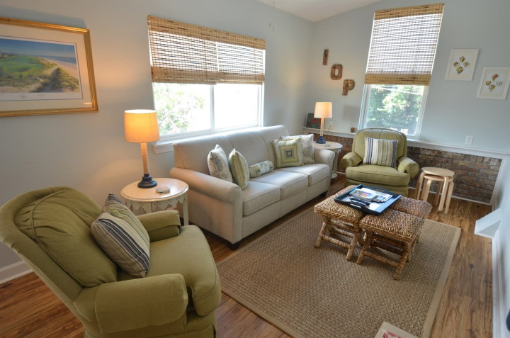 #202 « Top O' The Stairs » 2br/1ba, Animaux Acceptés - Charleston, SC