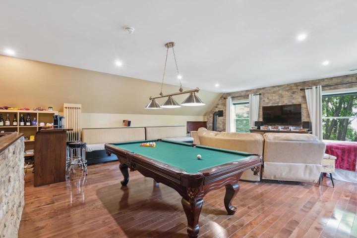 Loft Avec Foyer, Billard, Cinéma Maison Et + - Magog