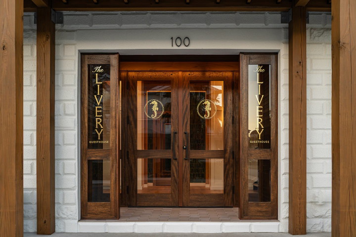Signature King Private Retreat @ Livery Guesthouse - Tarpon Springs, FL