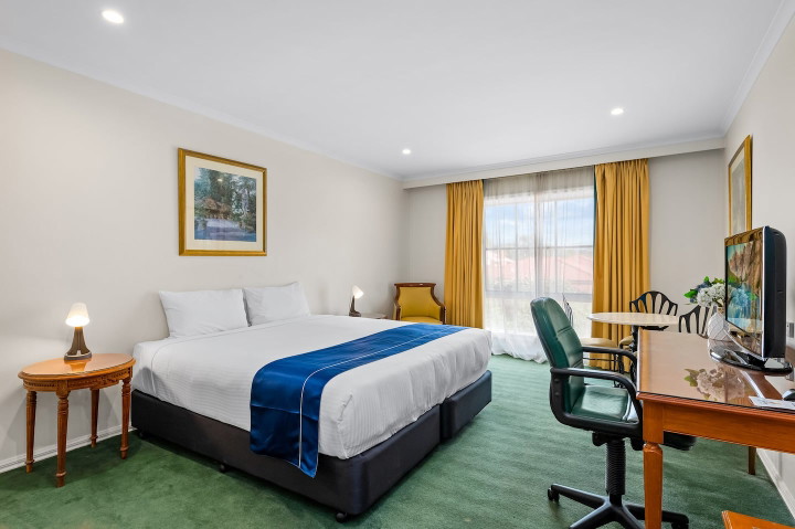 Quiet & Clean Room With Private Toilet/one Big Bed - Dandenong