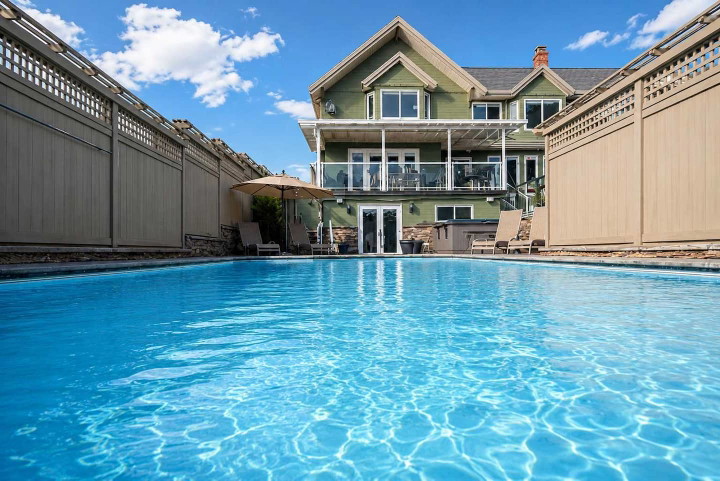 Spacious & Comfortable Villa In Coquitlam - Coquitlam