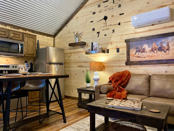 The Cozy Country Cabin - Waco, TX