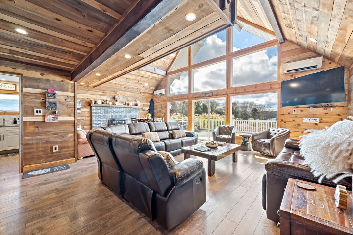 Spacious Cabin | Private Sauna, Lake Access & More - Jim Thorpe, PA
