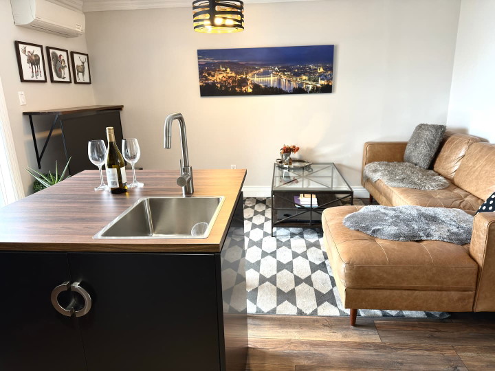 Hidden Gem - Stunning Water View - Ev Charger - Perth