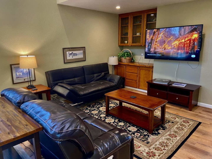 Modern 3br Retreat With Deck, Gazebo, Lawn Games - McKinleyville, CA