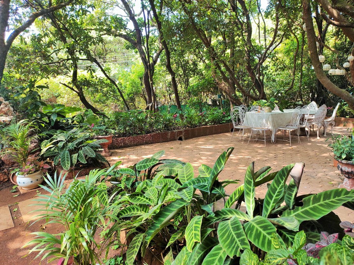 Monte Bella Vintage Style Parsi Villa - Mahabaleshwar
