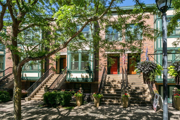 Luxury Brownstone In Orenco - Hillsboro, OR