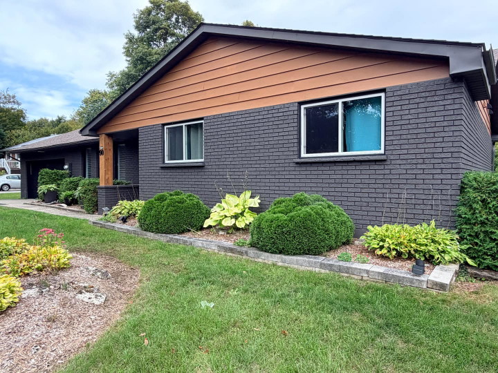 Sauble Beach Cottage Getaway - Sauble Beach