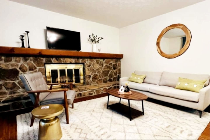 1b/1b Spacious Guest Suite - Duluth, GA