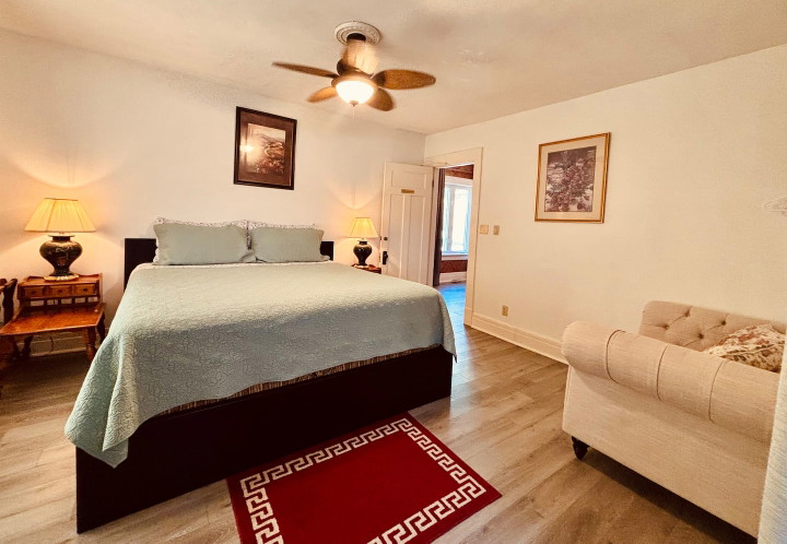 Entire Guest Suite In The Falls - Niagara Falls
