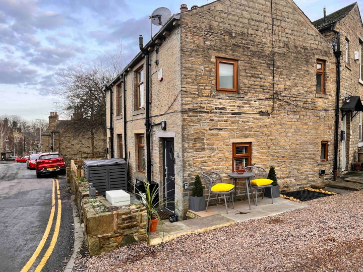 Quaint Little Cottage - Leeds Bradford Airport (LBA)