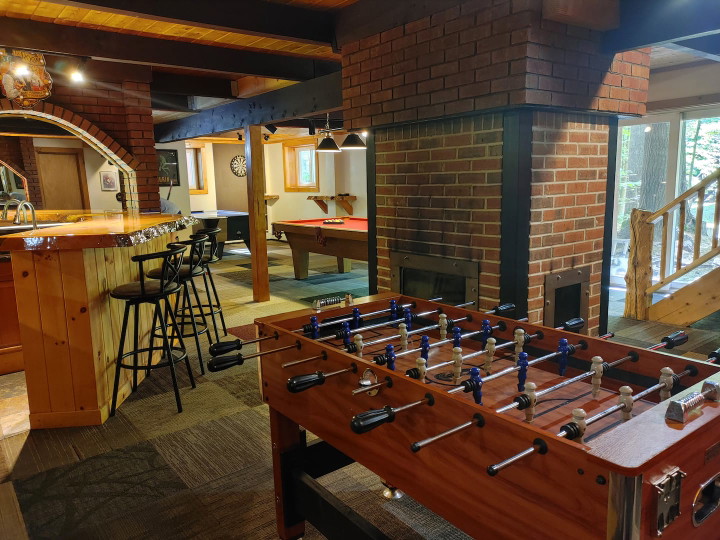 Pine Brook Lodge: Mesa De Billar, Ca, Sauna, Chimenea, Internet, Bar, Caminar A La Ciudad - Conway, NH
