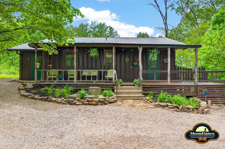 Pet-friendly, Near Lake Lemon. - Nashville, IN