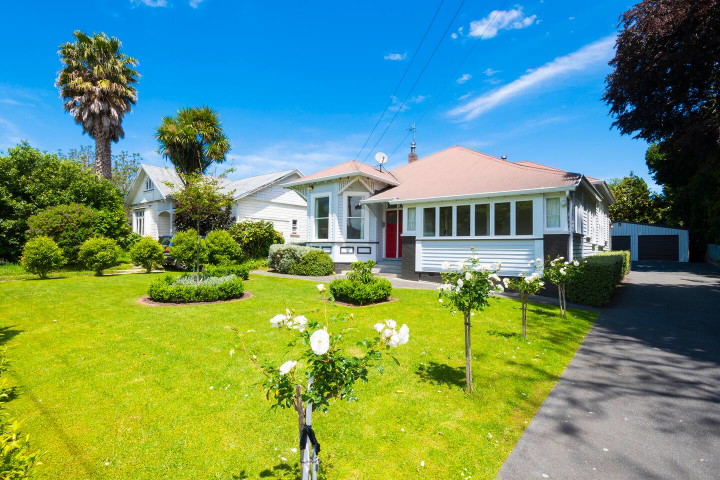 Fabulous Four Bedroom House Next To Anzac Park - Gisborne