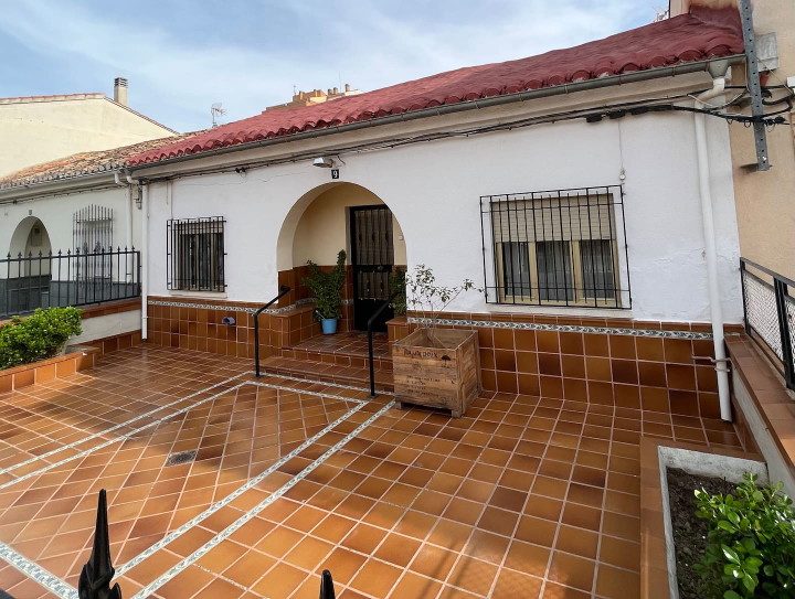 Beautiful House In The Middle Of The Albacete Fair For 7. - Albacete