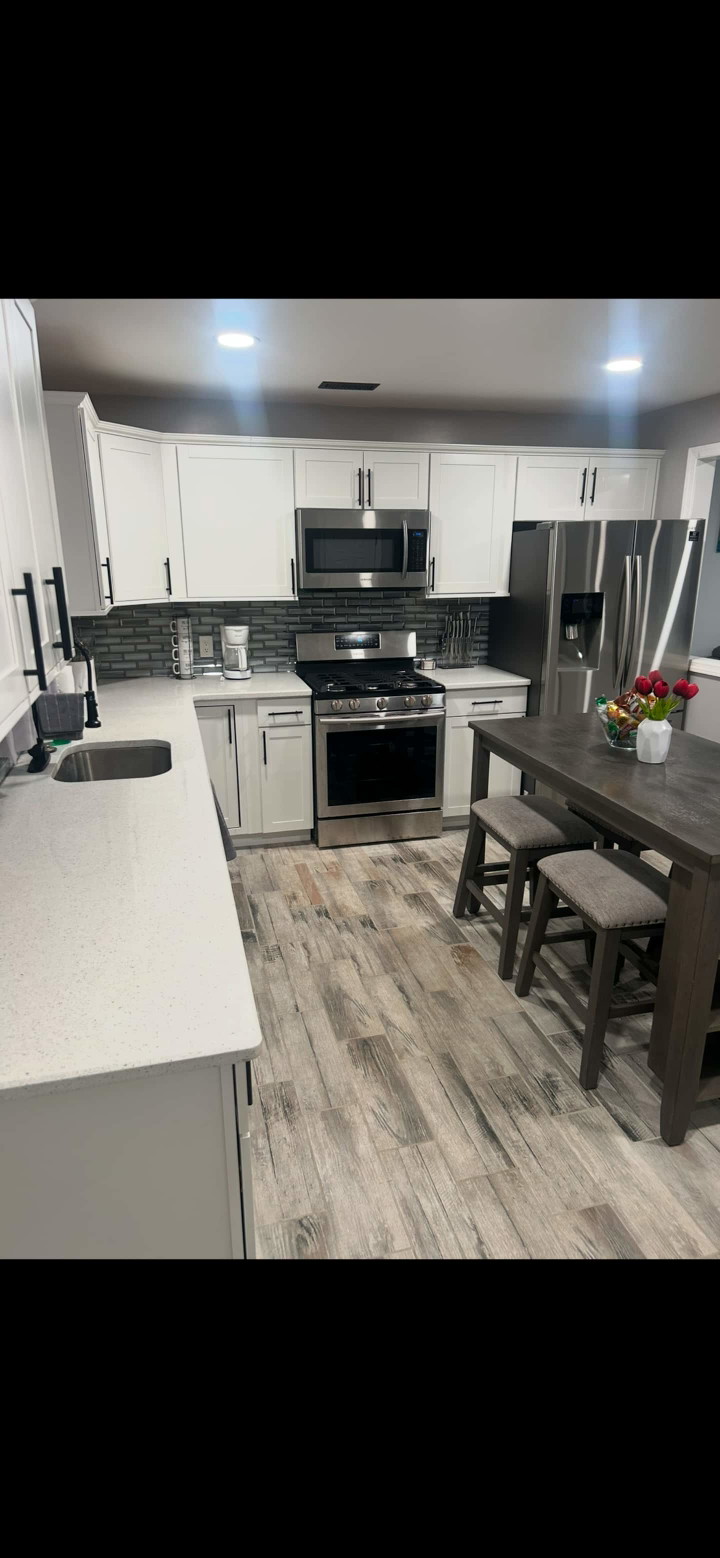 Lovely 2nd Floor Apartment - Newtown, PA