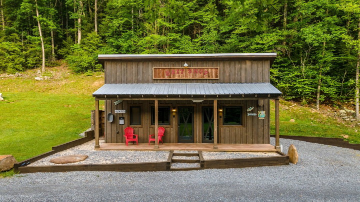 The Baitshop At Four Fillies Lodge - West Virginia
