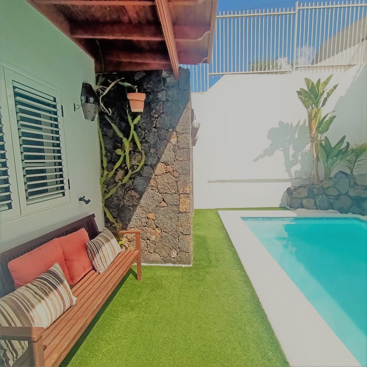 Mara's House, An Oasis Of Peace - San Bartolomé, España