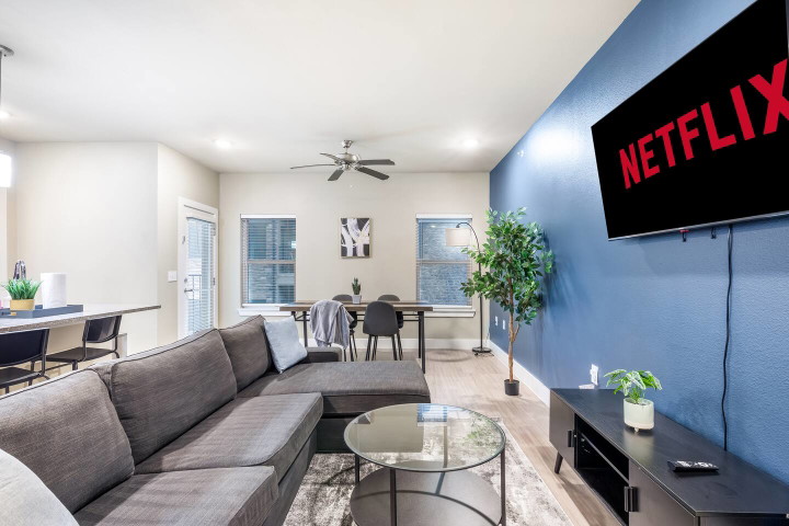 Modern 1br  Epic Waters, At&t, Gym & Shopping - Grand Prairie, TX