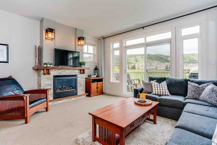Maple & Mountain | Pool/hot Tub/shuttle/walktoblue - Collingwood