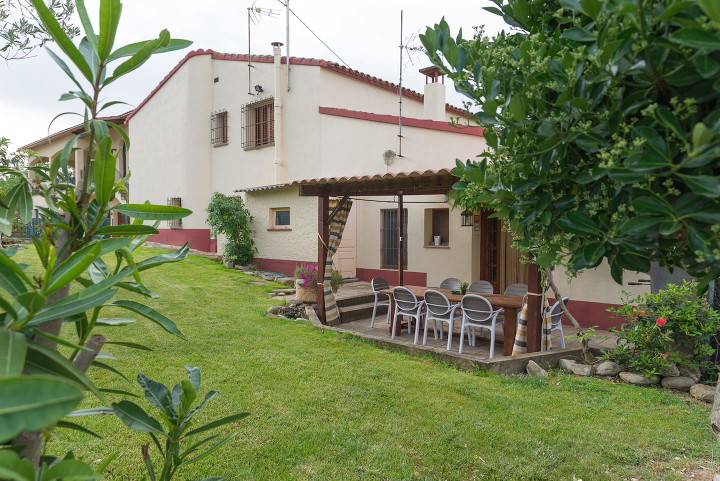 Country House With Pool Near Barcelona - Caldes de Montbui