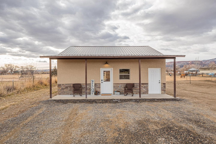 Tumbleweed: Cozy Modern Dog Friendly Retreat - Grand Junction, CO