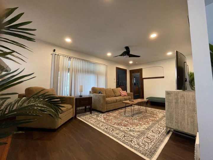 Parma Duplex Cozy Retreat - Parma, OH