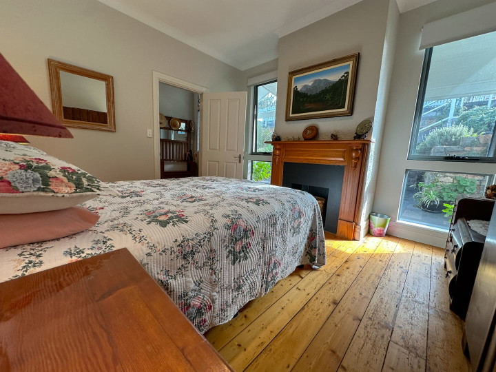 In Town, Off Grid, Healthy Stay. - Australia