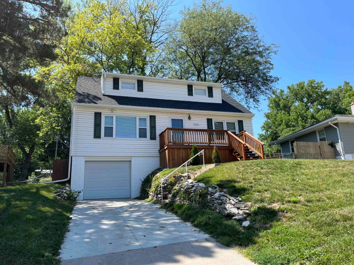 Omaha Retreat - Near Everything! Easy Access - Omaha, NE