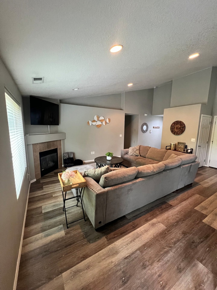 Comfortable Home Near Outlets, Wineries And Tulip Festival - Silverton, OR