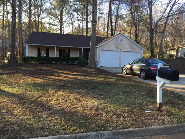 Spacious 3br/2ba Kennesaw Retreat - Kennesaw, GA