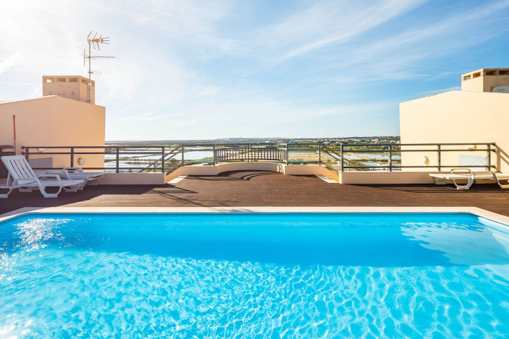 Green House : Pool On Rooftop With Amazing View - Faro