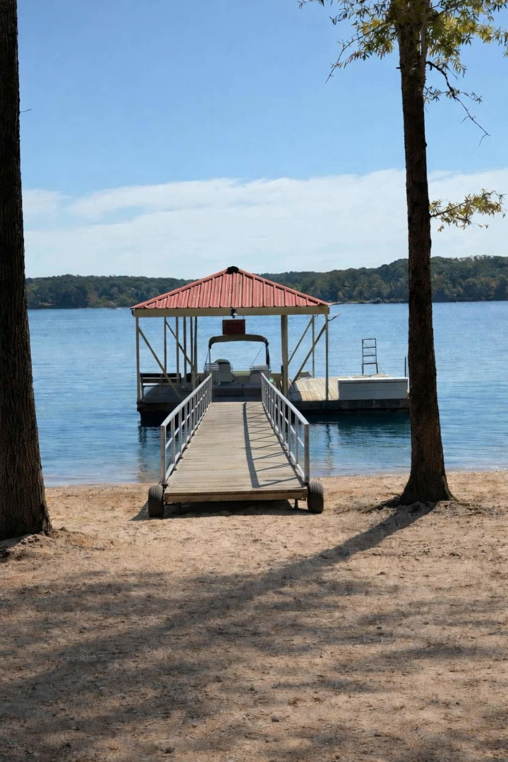 Nelson's Dock At Kerr Lake
W/ Boat Rental On Site! - Henderson, NC