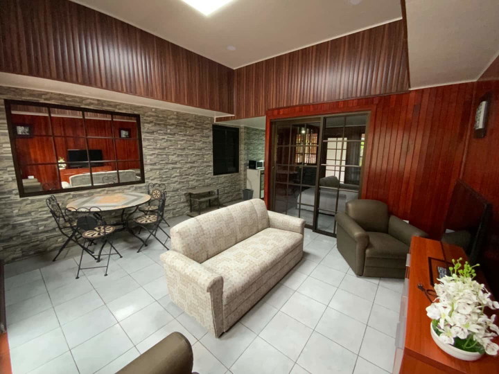 Apartamento Totalmente Amueblado Con Dos Parqueos - Quesada