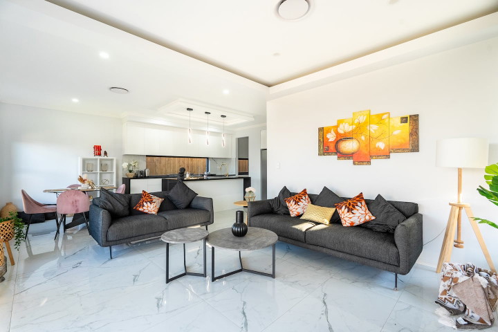 Brand New, Modern & Luxurious Home-prime Location - Campbelltown