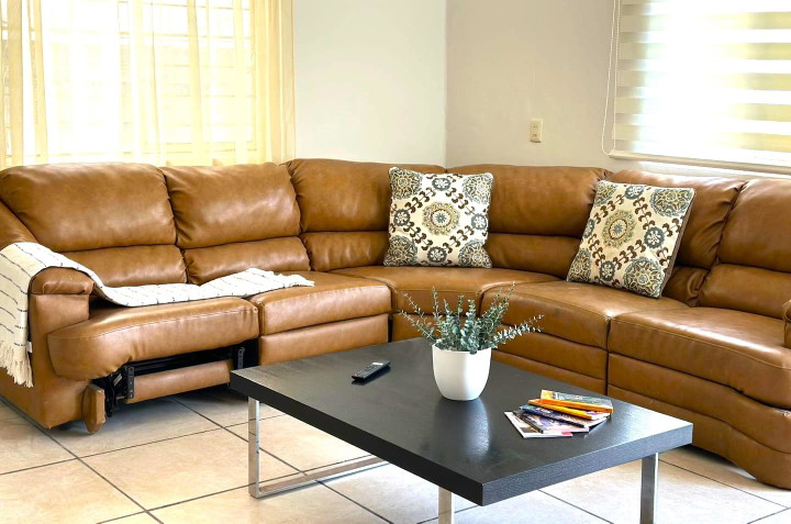 Amazing Apt In Prime Area W/ Free Parking + Patio - Monclova