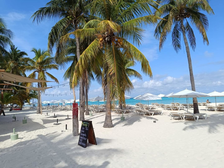 Playa Media Luna F Apartment - Isla Mujeres