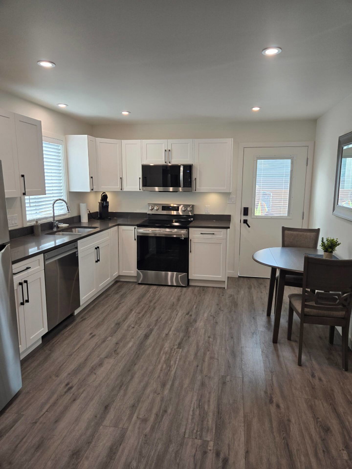 Modern 2br Suite  Steps From The River - Princeton