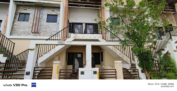 Peaceful Kutch (Madhapar)stay  Bachelor & Friend - Bhuj