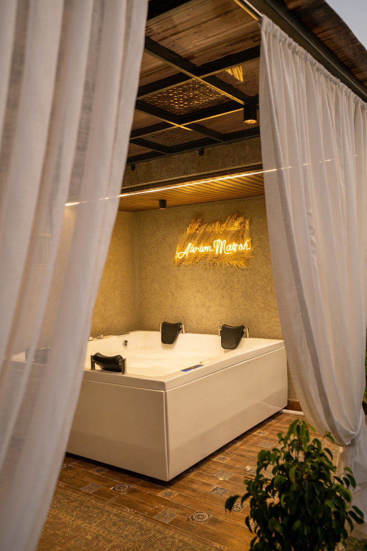 Aurum Maison Luxury Villa W Jacuzzi | Theatre| Bar - Jaipur