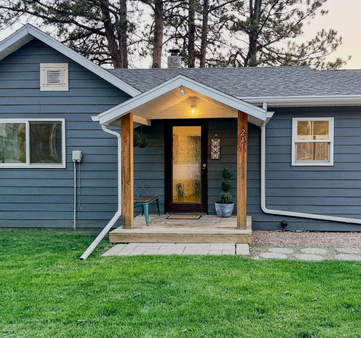 Town View Villa Walking Distance To Downtown! - Mount Rushmore, SD