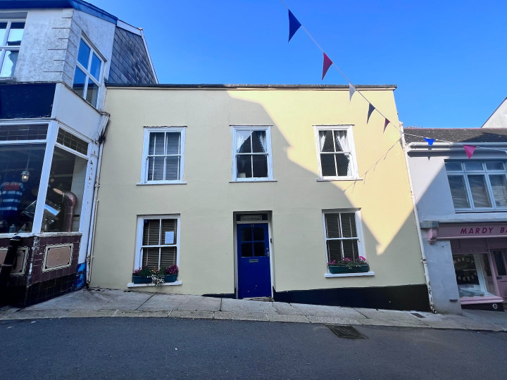 Historic Fowey Town House | Sleeps 6 | 3 Bathrooms - Fowey