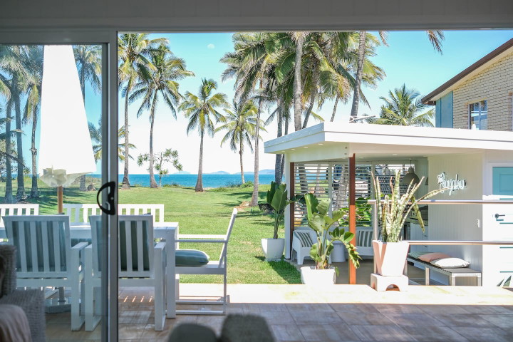 The Bungalow - Executive Beachfront Property - Yeppoon